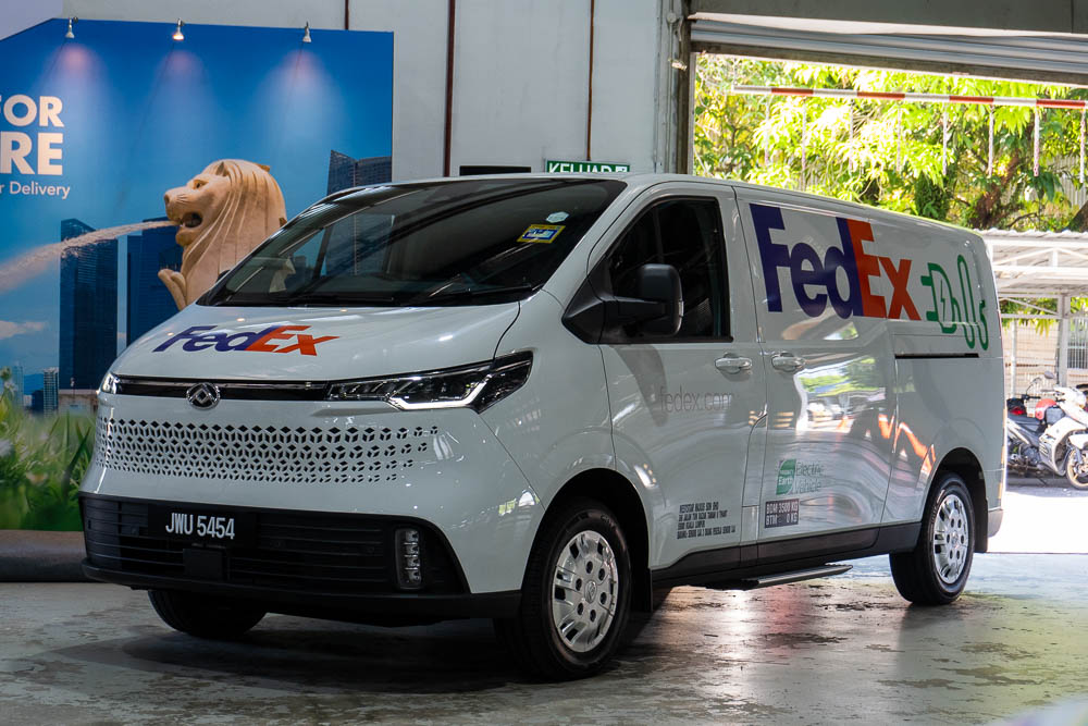 FedEx Embarks on Cross-Border Electric Vehicle Trial