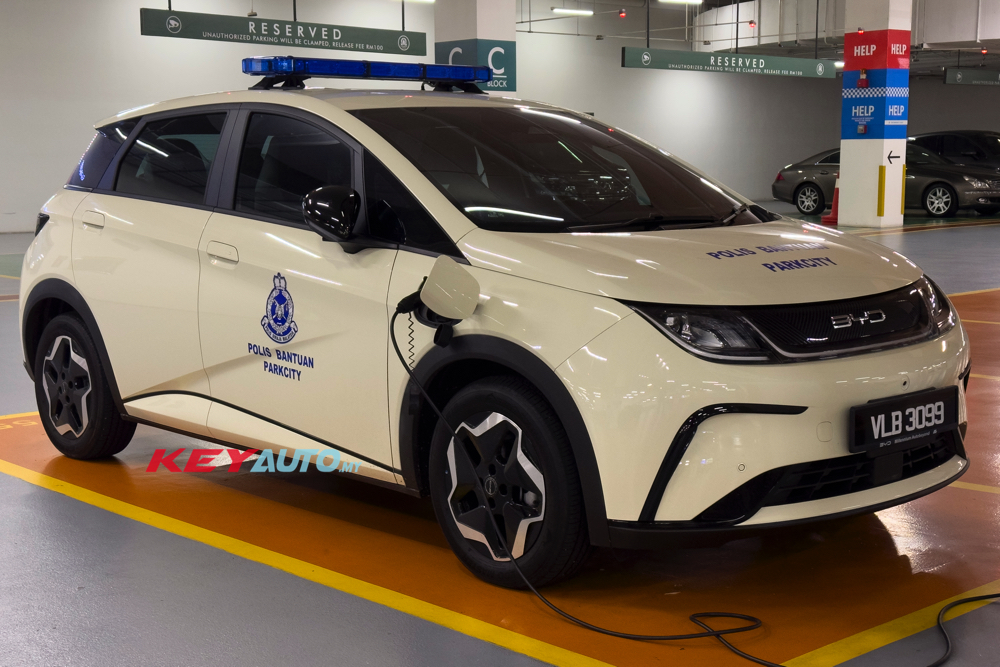 DOLPHIN IN PATROL! New EV police patrol car spotted.
