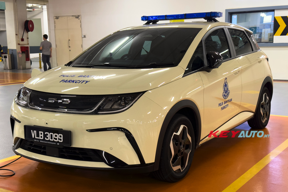 DOLPHIN IN PATROL! New EV police patrol car spotted.