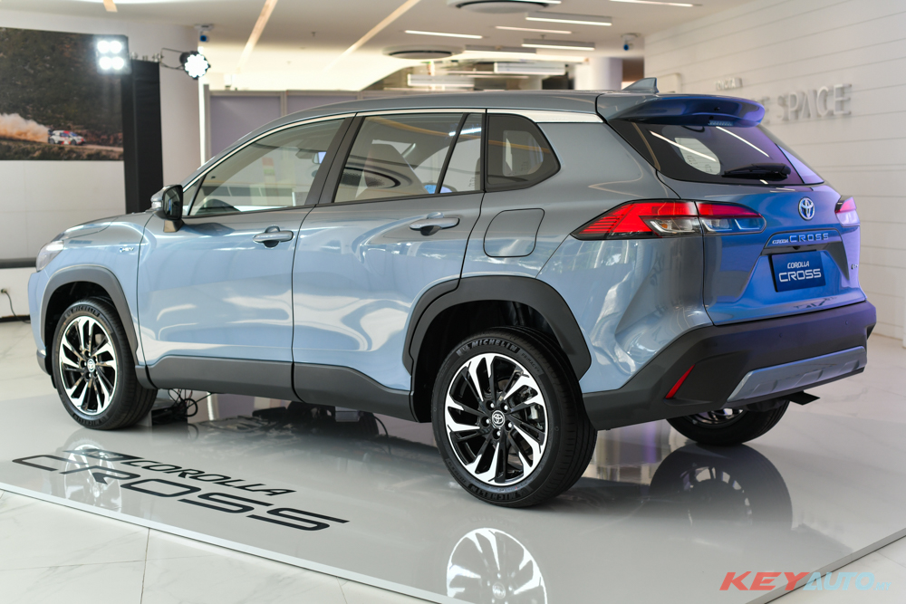 2024 Toyota Corolla Cross debut - EPB on board!
