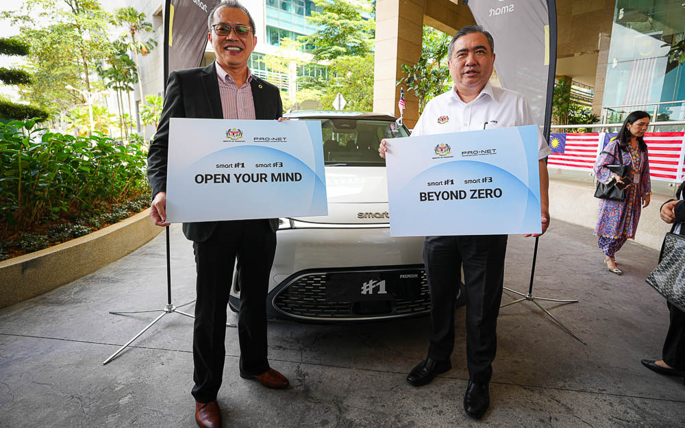 PRO-NET Hands Over EV Fleet to MOT, Accelerating Malaysia’s Low-Carbon ...
