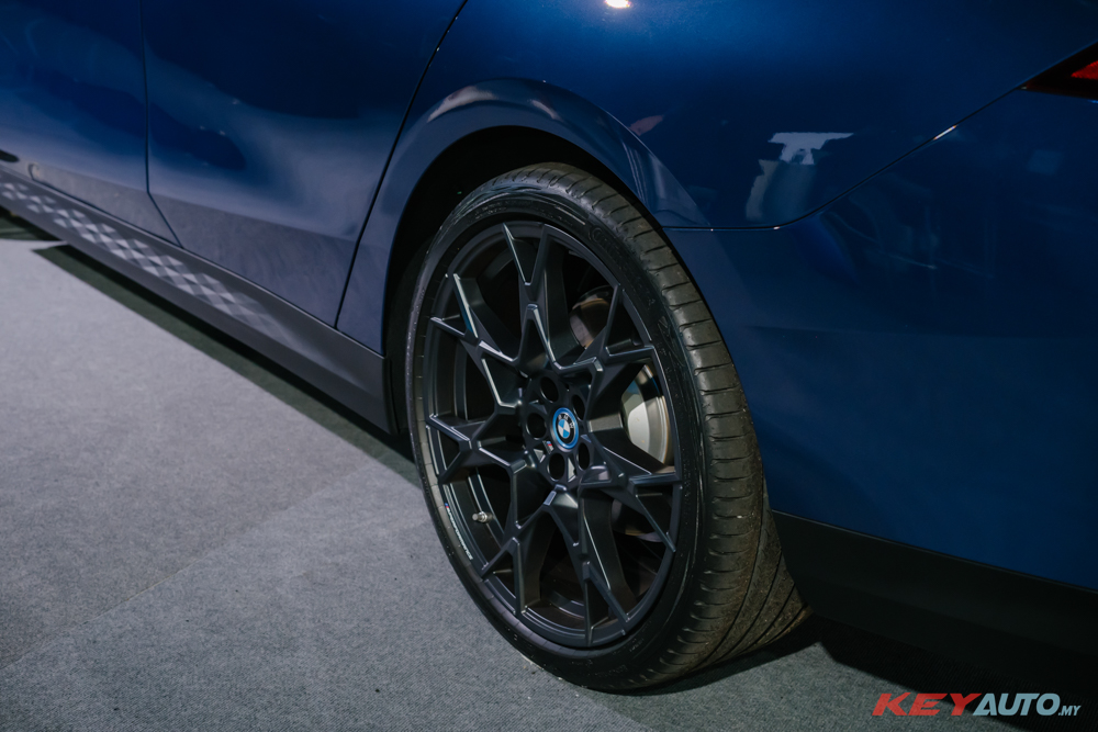 [Launch] BMW G60 5 Series, entry level 520i and flagship EV i5 M60 xDrive.