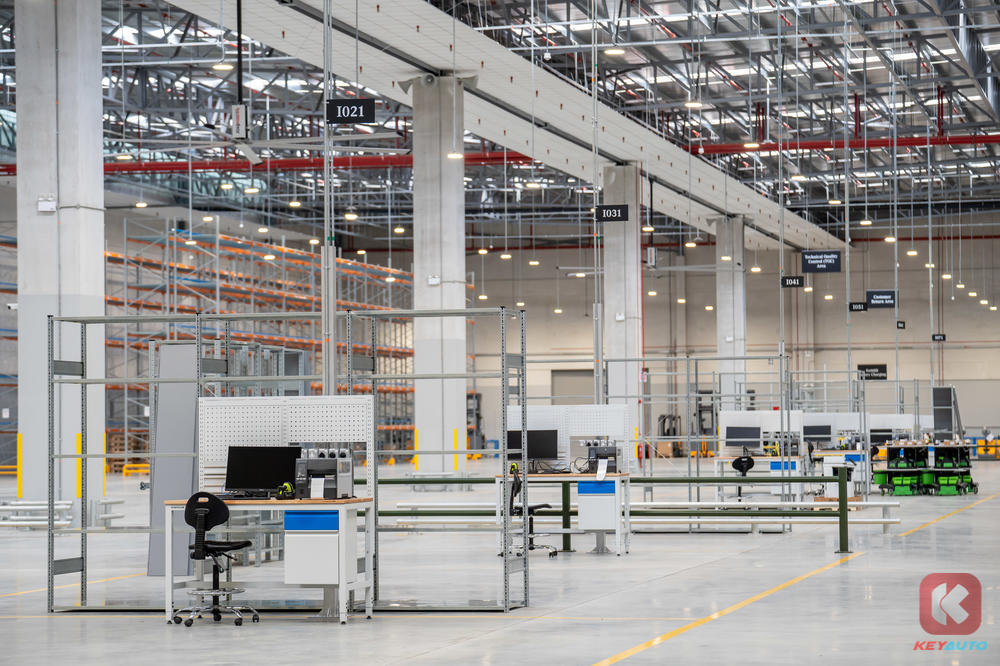 Mercedes-Benz opens new regional logistics center in Johor