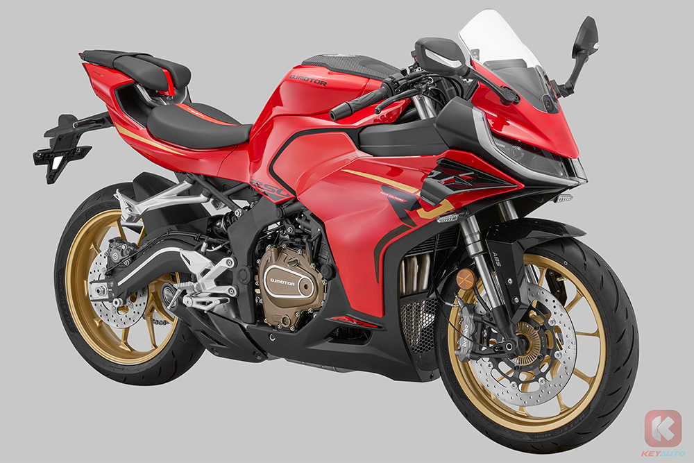 【官方】QJMOTO SRK 250 RD 大马正式发布；250cc 直列四缸开价 RM21,888！