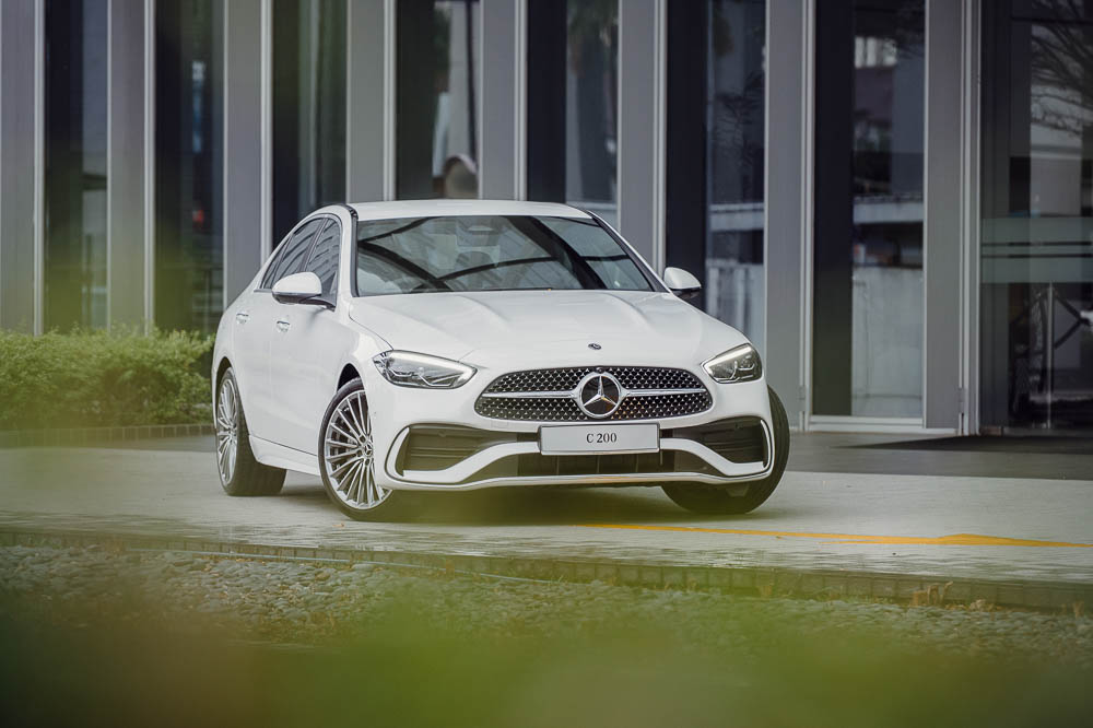 Mercedes-Benz Malaysia Introduces the New C 200 AMG Line – A Blend of ...