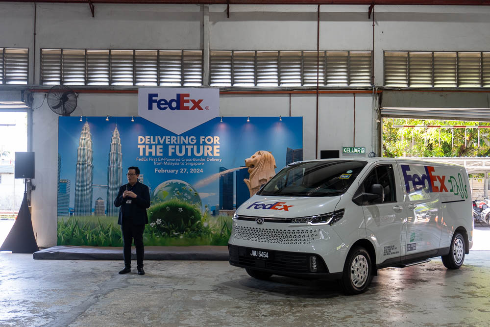 FedEx Embarks on Cross-Border Electric Vehicle Trial