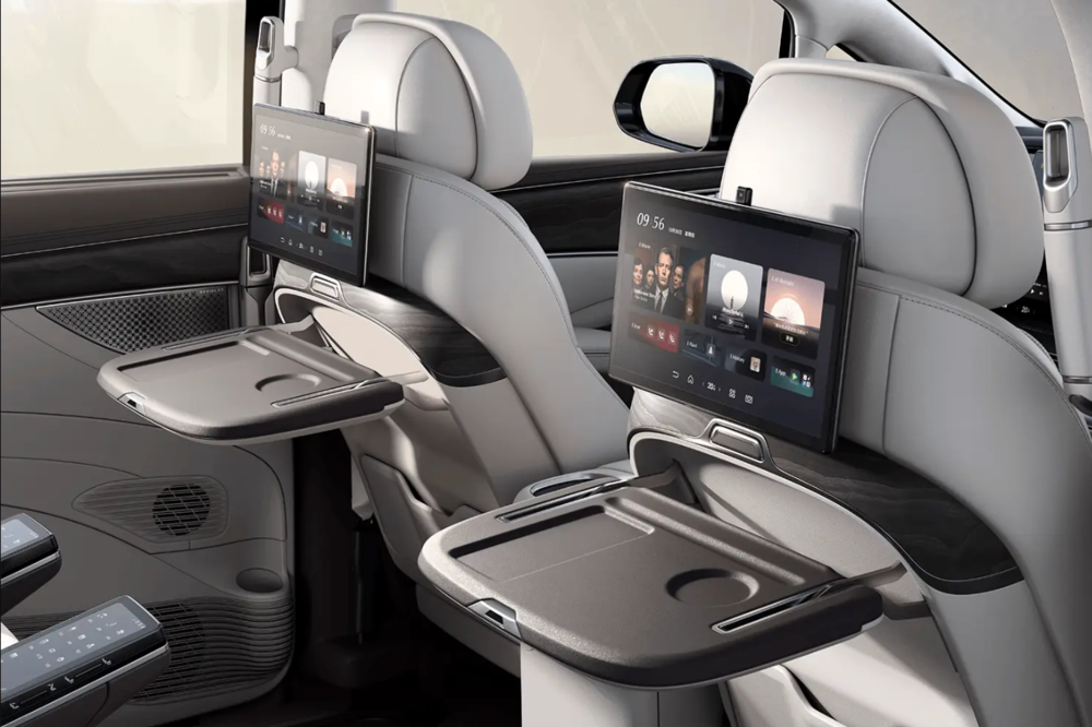 2025 Denza D9 中国发布，配有 PHEV 和 EV 车型，售价从 RM208K 起！